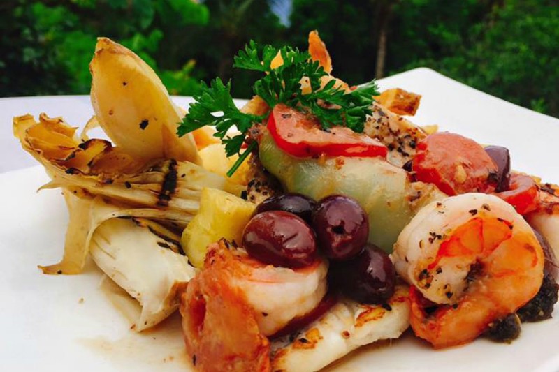 Tropics Café | Saba Tourism